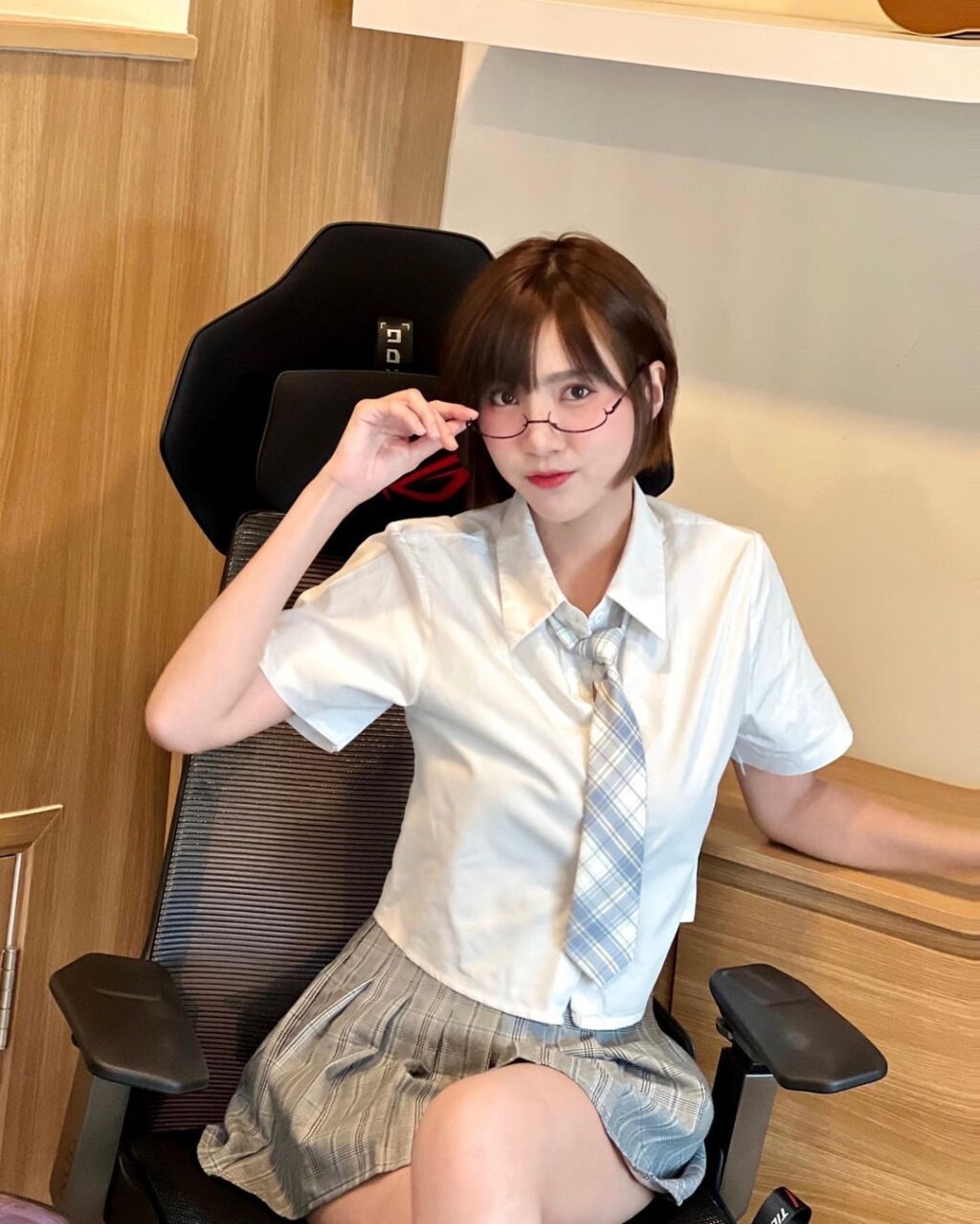 Dj Anna สาวสวยผมสั้นสุดโฉบเชียว จากรายการ ก็มาดิคร้าบ
